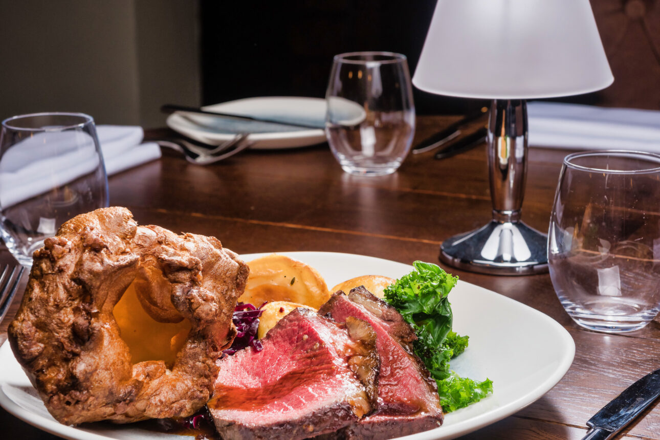 Eat - Tiverton Inn & Lounge