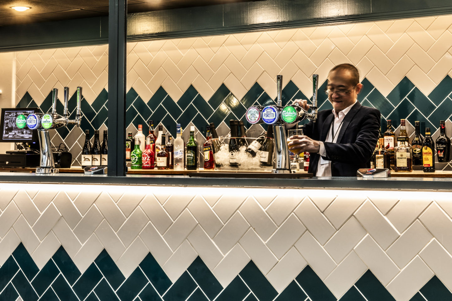 Eat - Tiverton Inn & Lounge