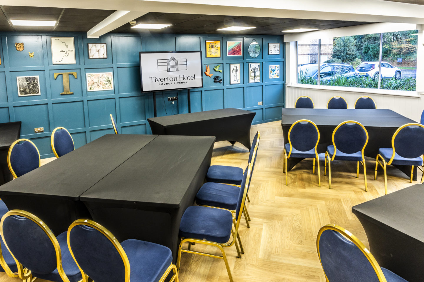 Meet - Tiverton Inn & Lounge